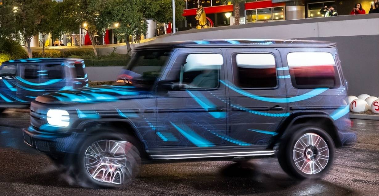 在美首演原地掉头，全新Mercedes-Benz EQG_搜狐汽车_搜狐网