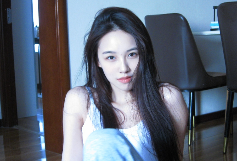 徐志胜演男主惹争议，开机照片曝光，网友：好癫啊... -6parkbbs.com