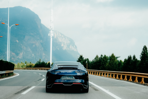 “梦中情车”闯进现实？阿维塔12确实让我来电了_搜狐汽车_搜狐网