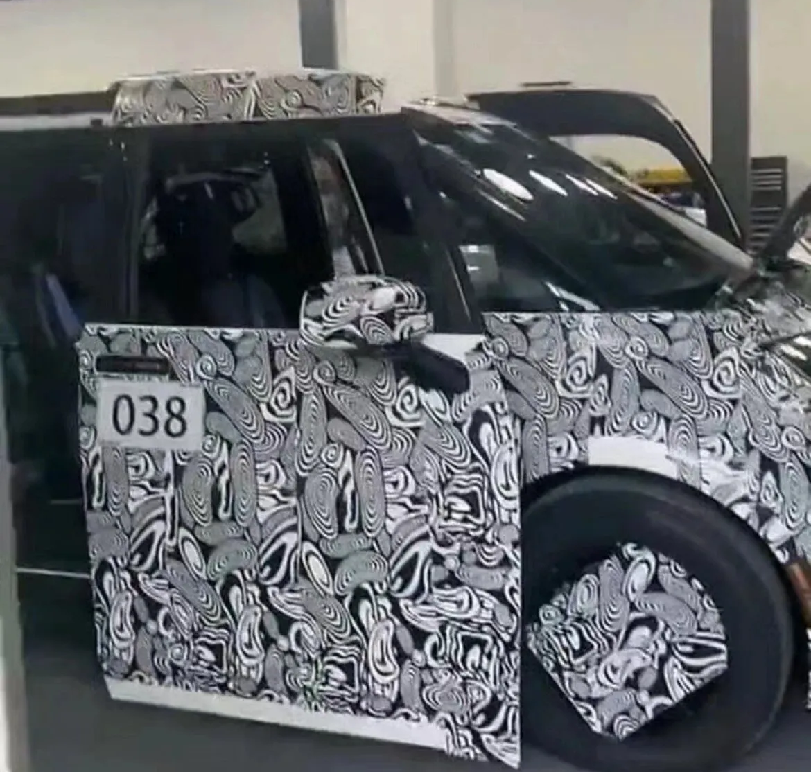 极氪全新MPV渲染图发布，对开门、无B柱、007前脸，或20万起售_搜狐汽车_搜狐网