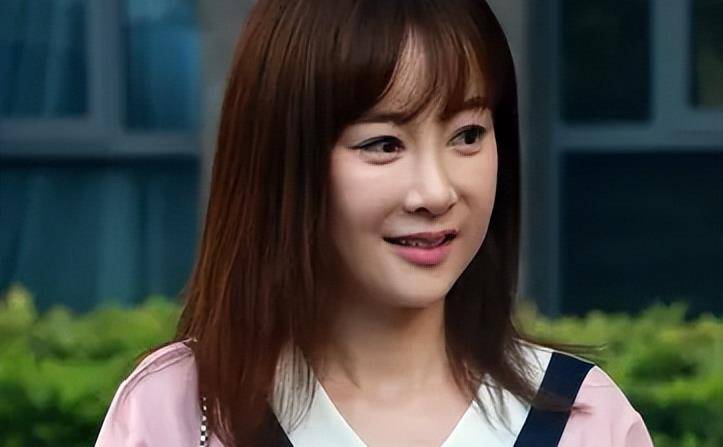 被医美坑惨了的女明星，现在面部僵硬，无法控制表情 -6parkbbs.com