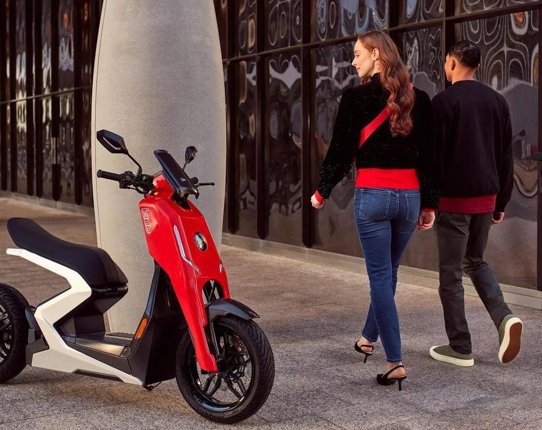 千万美元融资！历时6年，这款外观独特的电动两轮车终于要量产了！_搜狐汽车_搜狐网