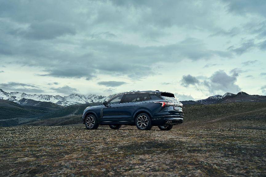 领克09 MHEV全球版豪华登场，品质卓越开启尊荣之旅_搜狐汽车_搜狐网