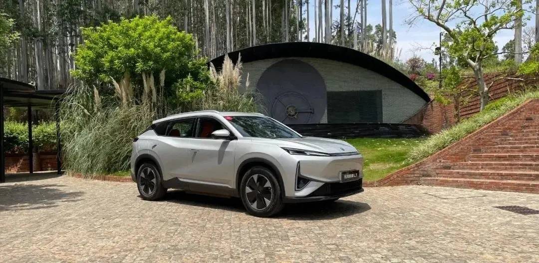 风神L7进入12万级 12.89万起售1500km综合续航_搜狐汽车_搜狐网