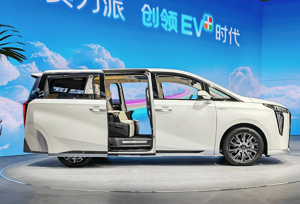 2024款传祺E9来了，提供7座与4座，前脸霸气，可替代别克GL8_搜狐汽车_搜狐网