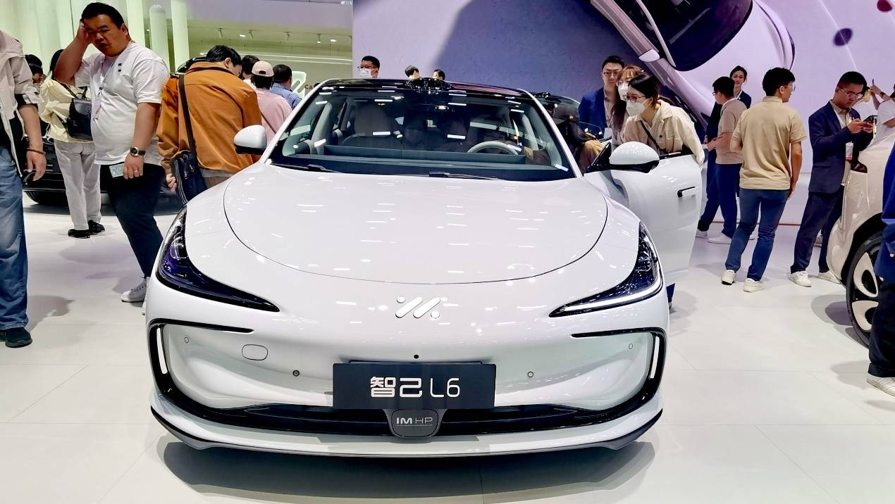 19.99万交个朋友！首搭固态电池的智己L6，和小米SU7杠上了？_搜狐汽车_搜狐网