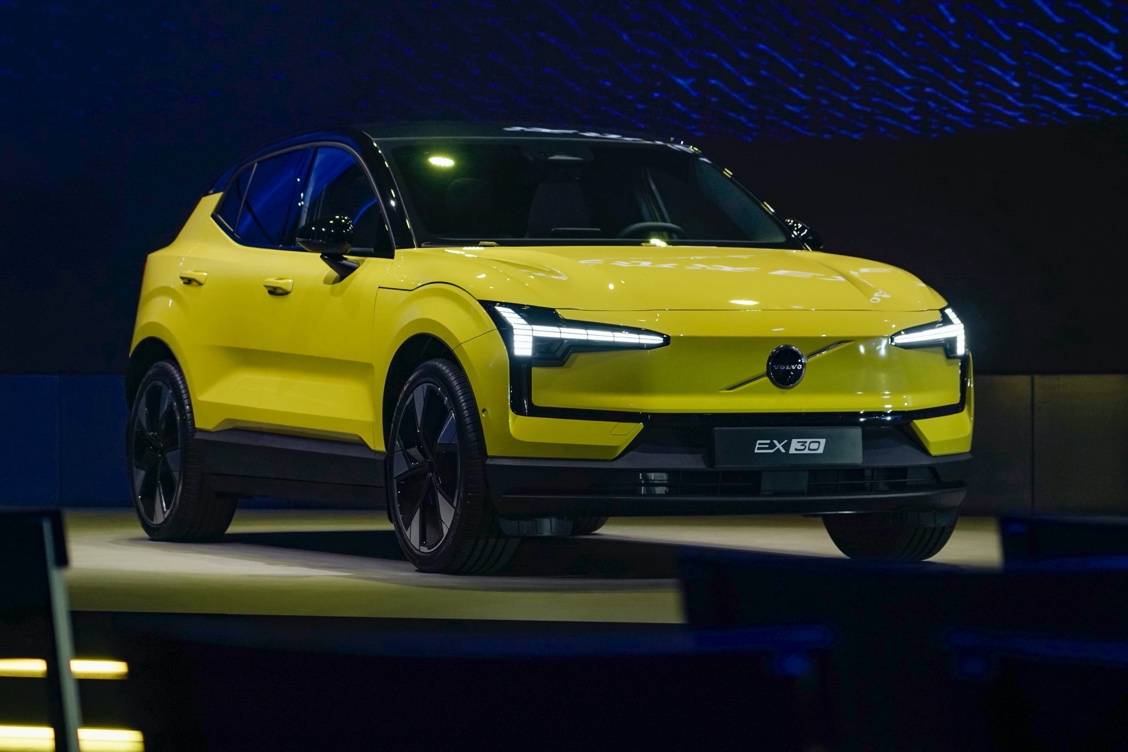 沃尔沃EX30上市，小型纯电SUV，顶配售价25.58万元_搜狐汽车_搜狐网