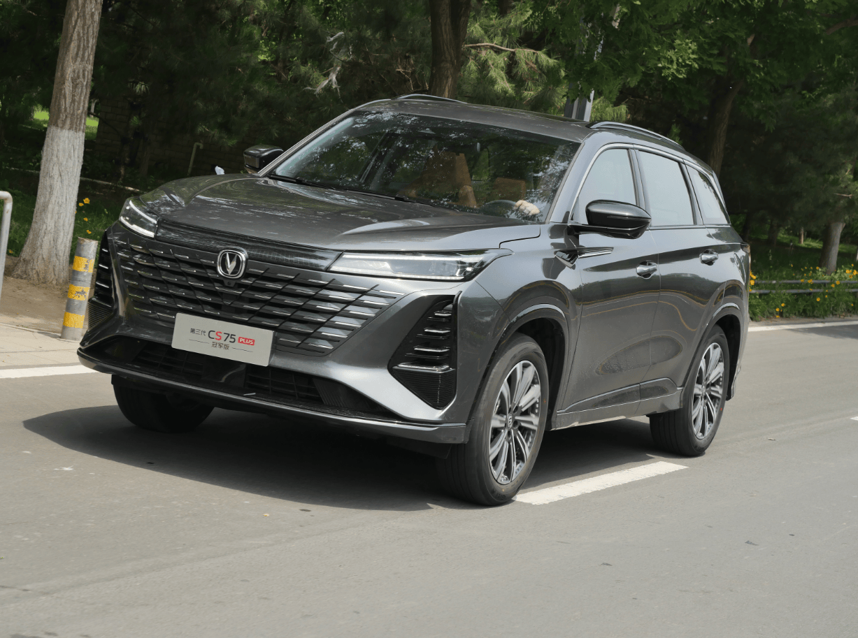 都是10W+爆款，长安第三代CS75PLUS冠军版为啥比星越L口碑更高？_搜狐汽车_搜狐网