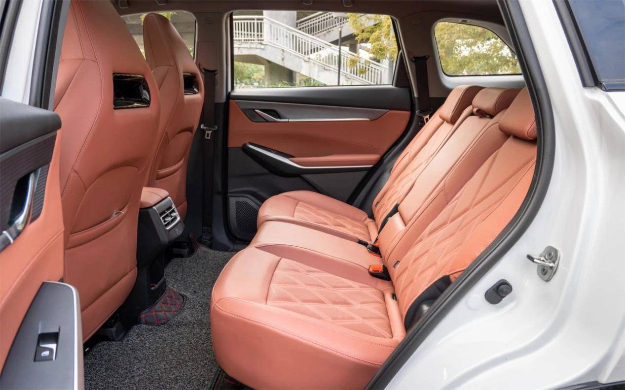 10-15万买SUV，哈弗H6和长安CS75PLUS、奔腾T90谁更有性价比？_搜狐汽车_搜狐网