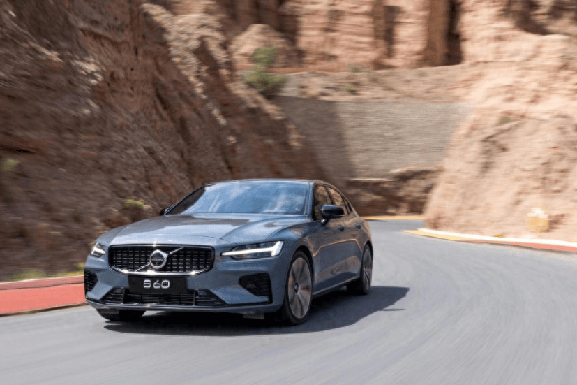 2025款沃尔沃S60正式上市，30.69万元起售，配置升级/动力优化_搜狐汽车_搜狐网