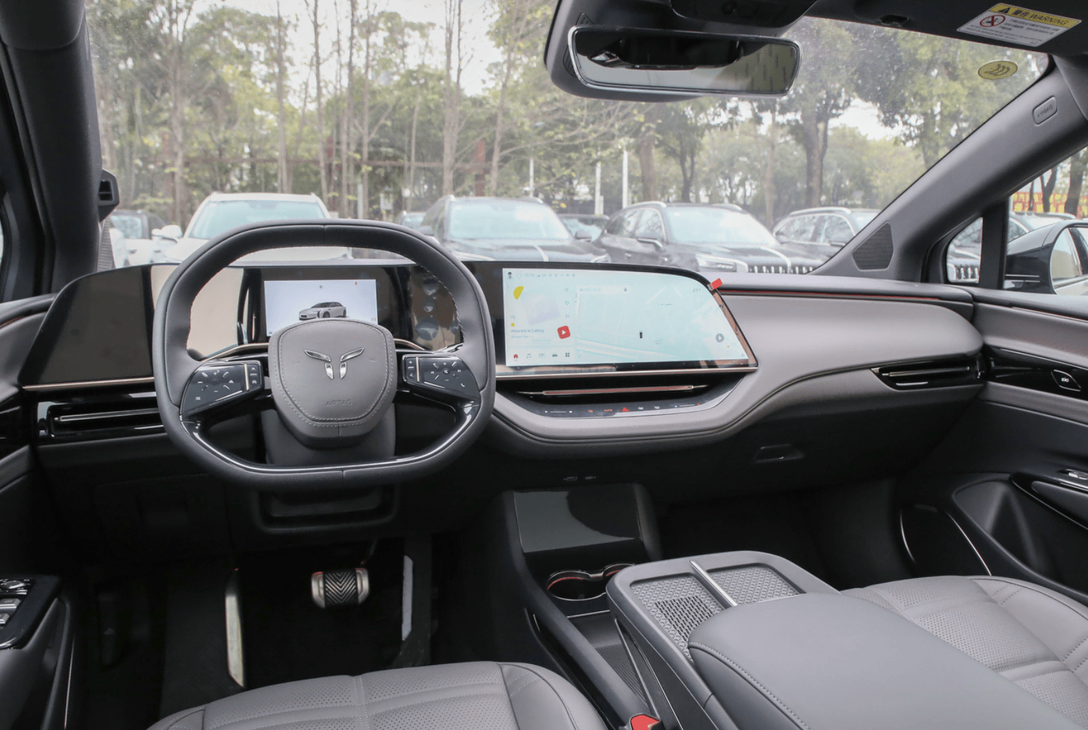 纯电续航最多820公里，红旗-EH7值得你一看_搜狐汽车_搜狐网