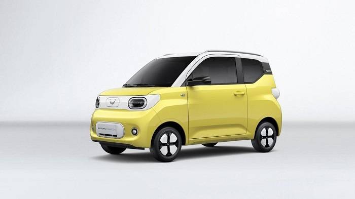 毕业季又至，拾月VS宏光MINIEV，谁才是更适合年轻人的电动小车？_搜狐汽车_搜狐网