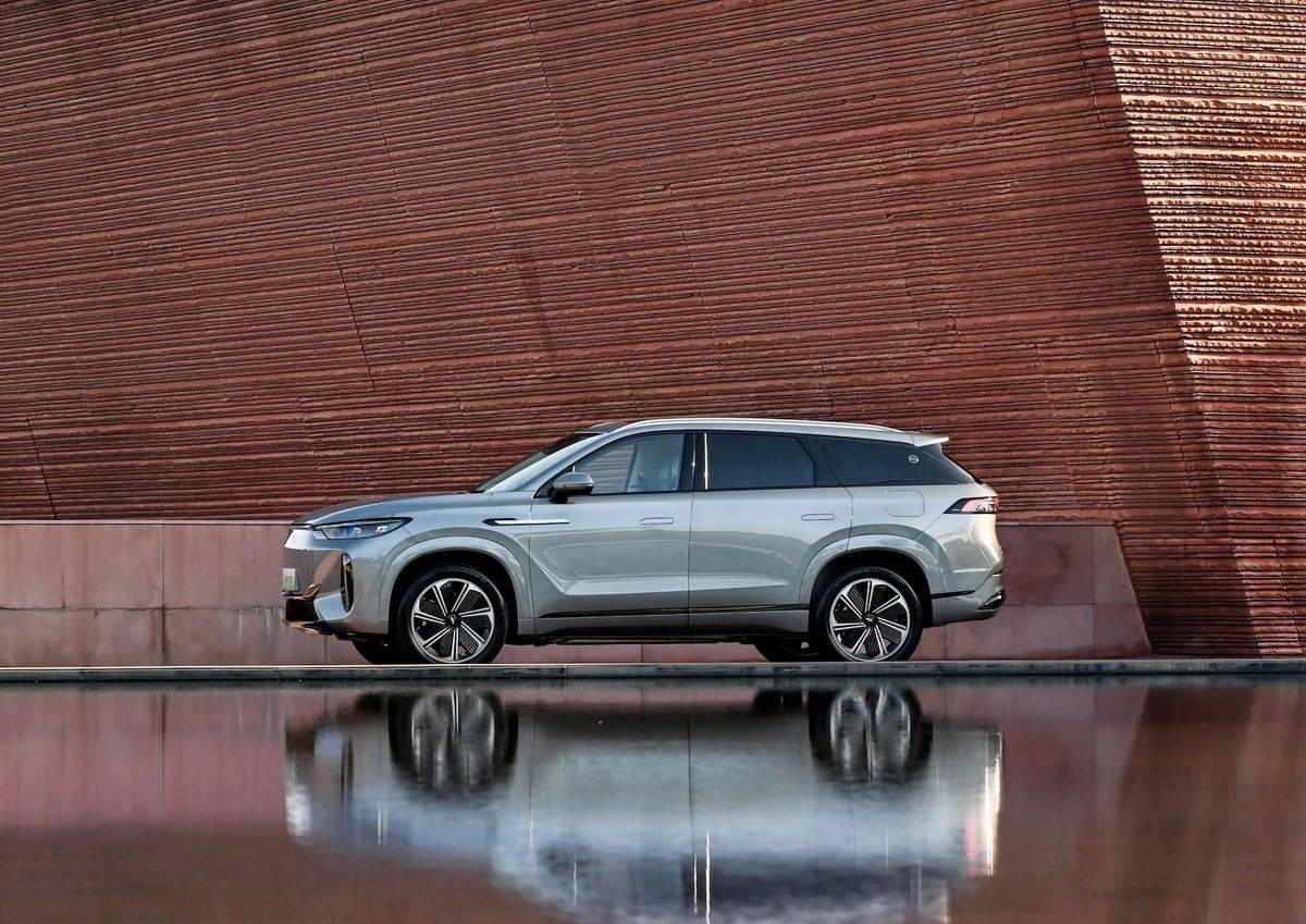 售18.99万起，风云T10上市！配奇瑞鲲鹏C-DM插混，续航破2100km_搜狐汽车_搜狐网