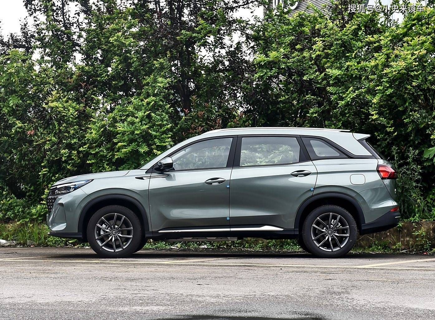 插混版“理想L6”售价仅9.98万起，定位中型SUV，综合续航1150km_搜狐汽车_搜狐网