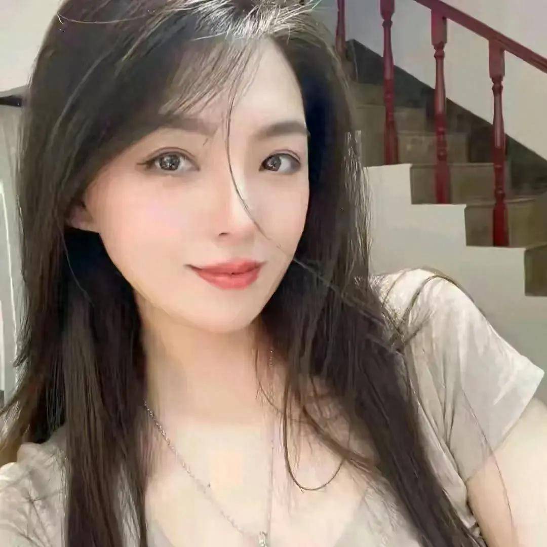 两性关系:女人喜欢这3种强制行为,大胆的去做吧,她会爱上你的!给予男性女性