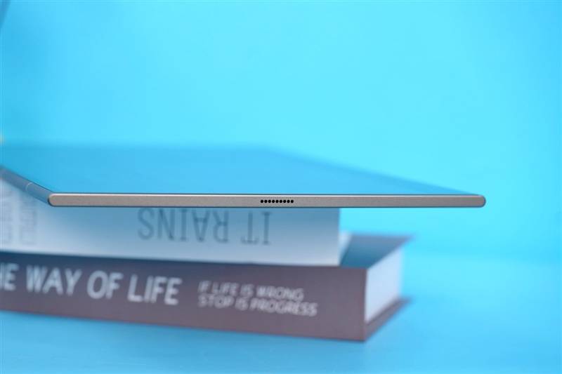 奢华4K OLED面板！INNOCN Q1U便携显示器评测：生产力副屏 更是游戏机绝配_便携式_操作_Type-C