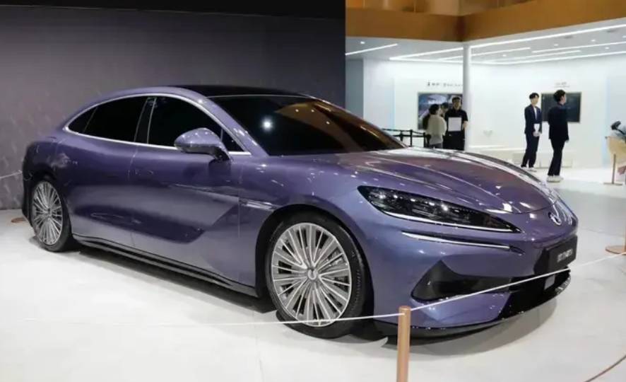 腾势Z9已抵达全国各门店，预售价区间33.48-41.48万元_搜狐汽车_搜狐网