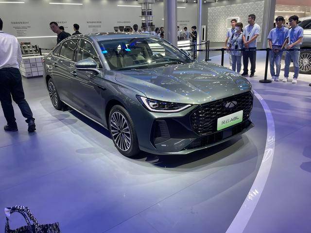 奇瑞风云A8L C-DM配置曝光：标配LED大灯/主驾电动座椅等_搜狐汽车_搜狐网