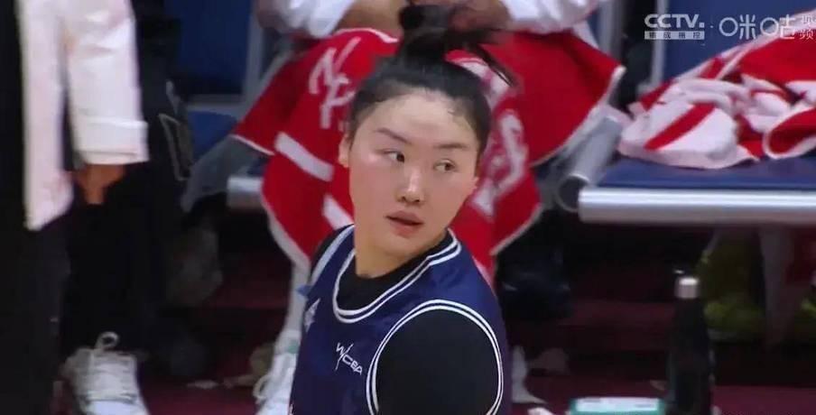 WCBA江苏93-105四川，戴维斯43分罗欣棫18分，李梦23分韩旭22分