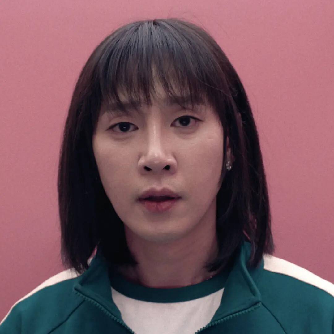《鱿鱼游戏2》剧情彩蛋！姜霞是姜晓姊姊？T.O.P.联动BIGBANG？这处暗示第三季游戏项目_朴成_仲介_Bang