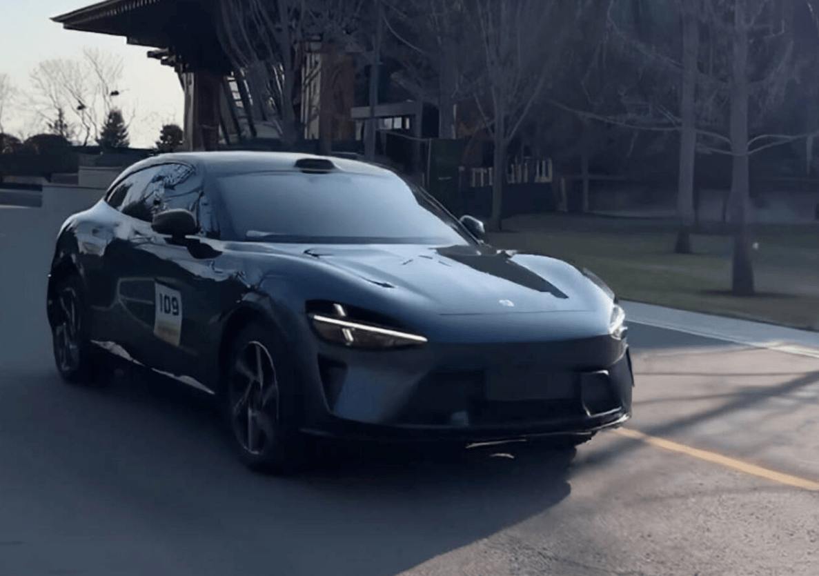 瞄准特斯拉Model Y！小米YU7更多实车图曝光，长近5米+691马力_搜狐汽车_搜狐网