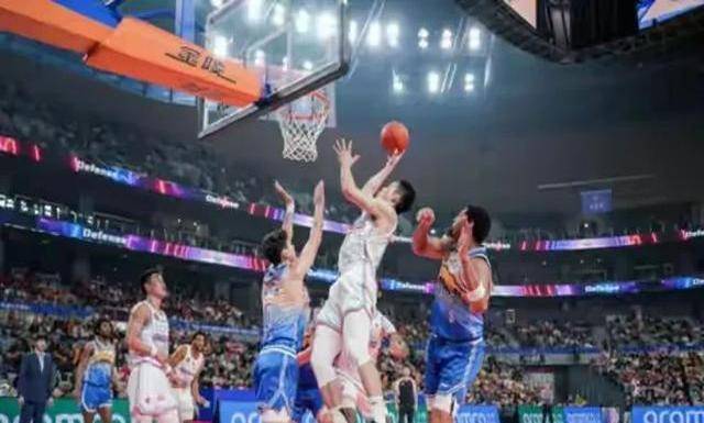 CBA杨毅：今夜我是山东人，一场CBA经典对决被裁判吹得稀碎！_新疆队_比赛_新疆