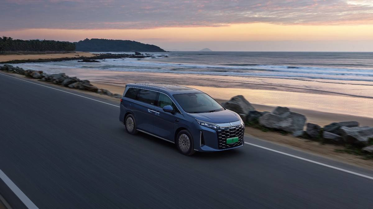 30万级MPV智驾“扛把子”，比亚迪夏OTA给足猛料！_搜狐汽车_搜狐网