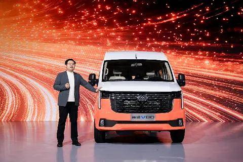 上汽大通MAXUS新途V80 9AT震撼上市，引领轻客新时代_搜狐汽车_搜狐网