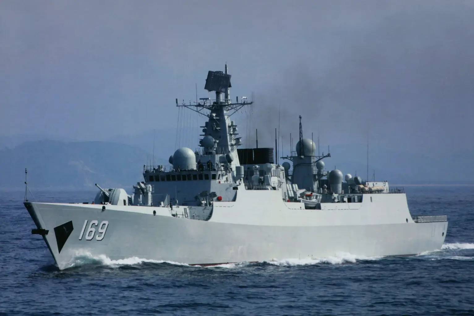 052E驱逐舰曝光，中国造船能力发展速度惊人，赶超美国_美军_雷达_航母