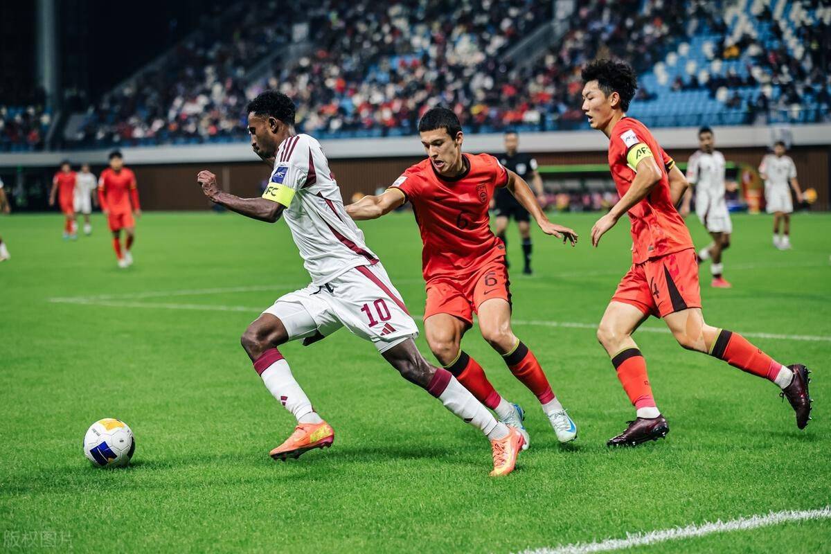中国U22国足战平乌兹别克！蒯纪闻替补造杀机，依木兰枯坐板凳_菲尔丁_安东尼奥_球迷
