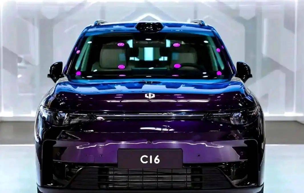 零跑C16：800V快充+6座布局，这台家用SUV凭啥成“半价版”理想L8_搜狐汽车_搜狐网