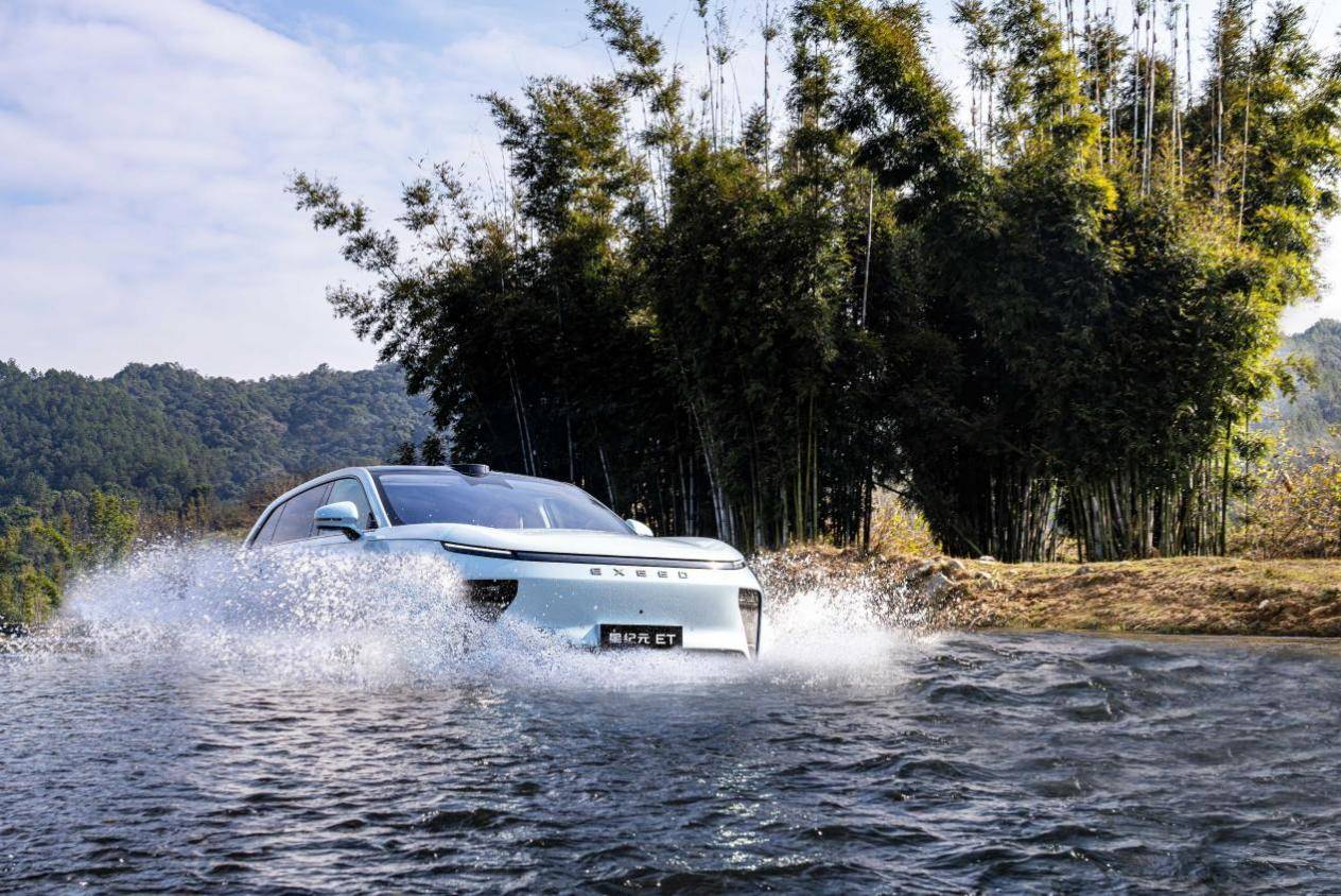 星纪元ET vs 理想L7：新能源SUV巅峰对决，谁才是最后赢家？_搜狐汽车_搜狐网