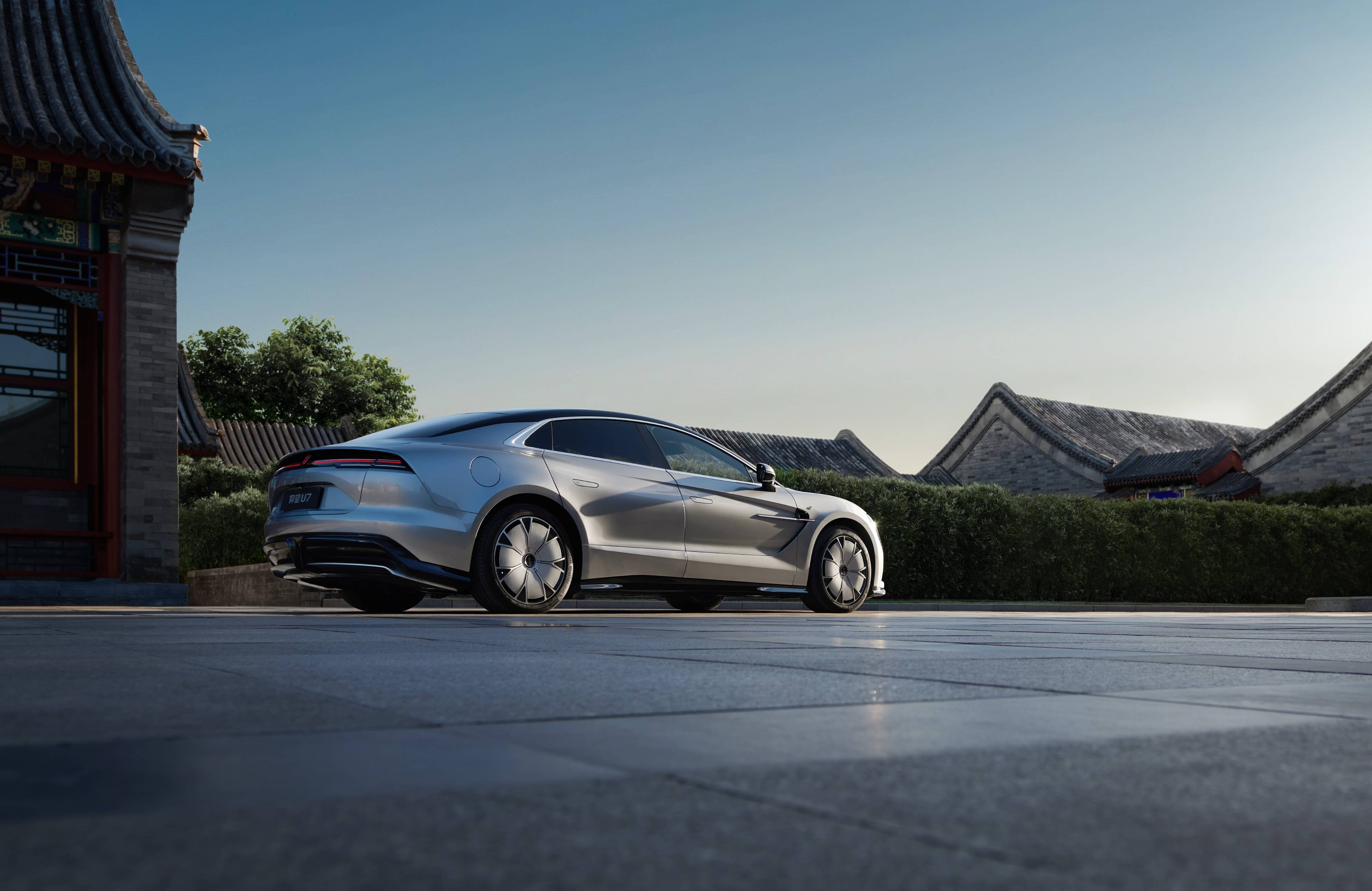 62.8万起！仰望U7上演对BBA“78S”技术、价格双重颠覆_搜狐汽车_搜狐网