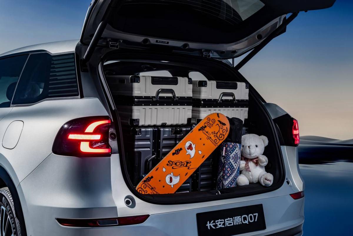 长安启源Q07 vs 比亚迪宋PLUS DM-i，中型家用SUV到底哪家强？_搜狐汽车_搜狐网