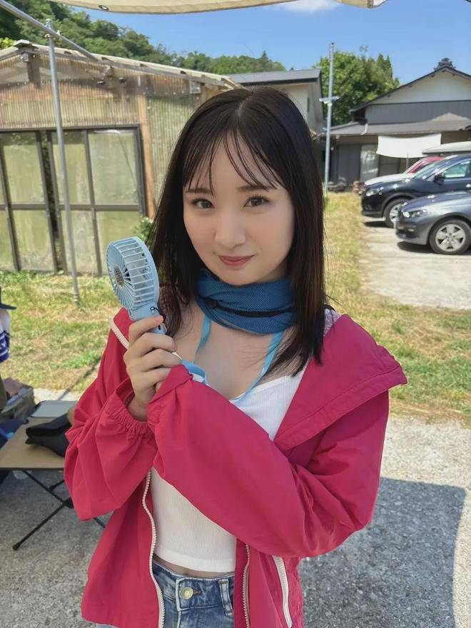堀田真央：双鱼座的日本新星，身高160cm的魅力女孩_Hotta_Mao_偶像