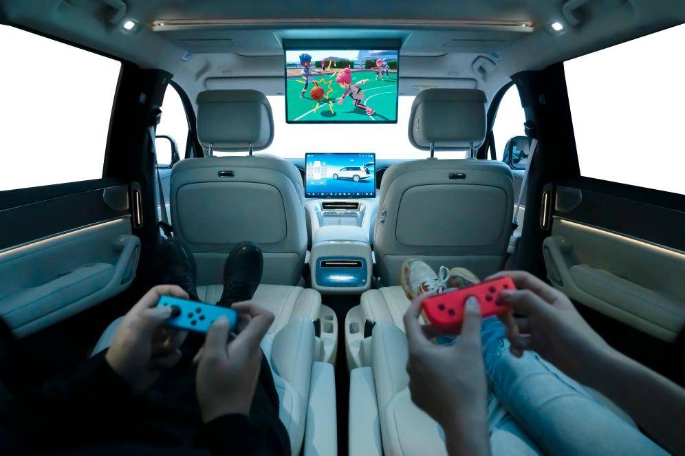 腾势N9鱼钩测试创纪录，160km/h时速全球最高！_搜狐汽车_搜狐网