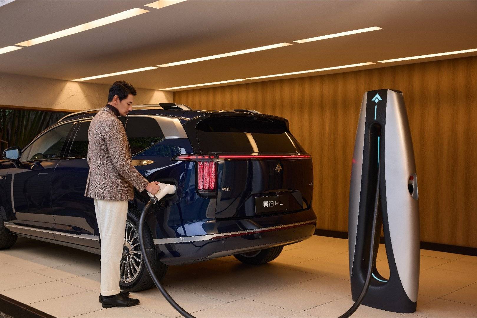 昊铂HL登场，800V快充+高阶智驾，26.98万值吗？_搜狐汽车_搜狐网