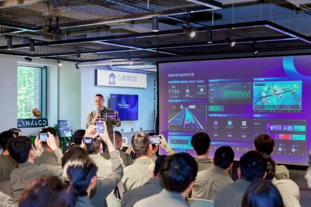 领克举办智能座舱沟通会，公布Lynk OS N以及820A/E03芯片智舱升级计划_搜狐汽车_搜狐网