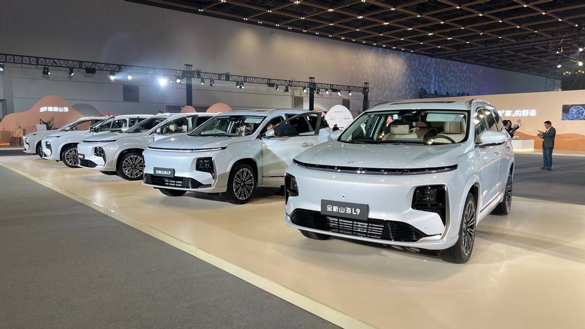 保姆级家庭出行的舒适体验，捷途全新山海 L9售价16.49万元起_搜狐汽车_搜狐网