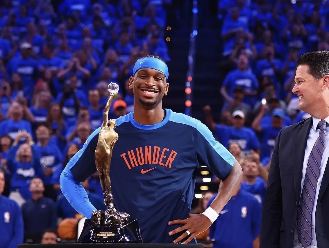 NBA ：西决G2雷霆118-103轻取森林狼，大比分2-0领先，赛后媒体一致看好雷霆队打进总决赛_亚历山大_历史