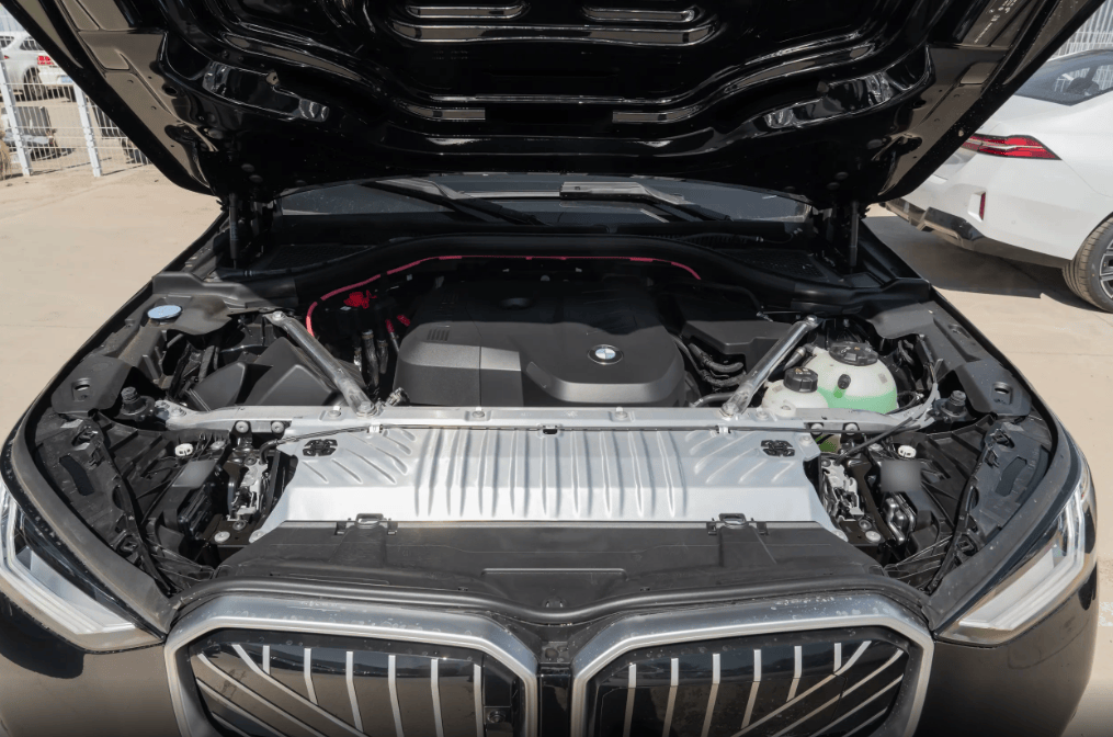 实拍2025款宝马X3，标配2.0T+8AT，带适时四驱，表现如何？_搜狐汽车_搜狐网