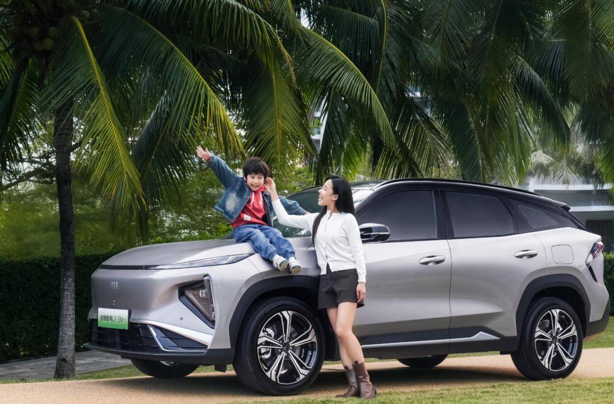 暑期出游神车推荐：吉利银河L7 EM-i以9.98万开启质价比新篇章_搜狐汽车_搜狐网