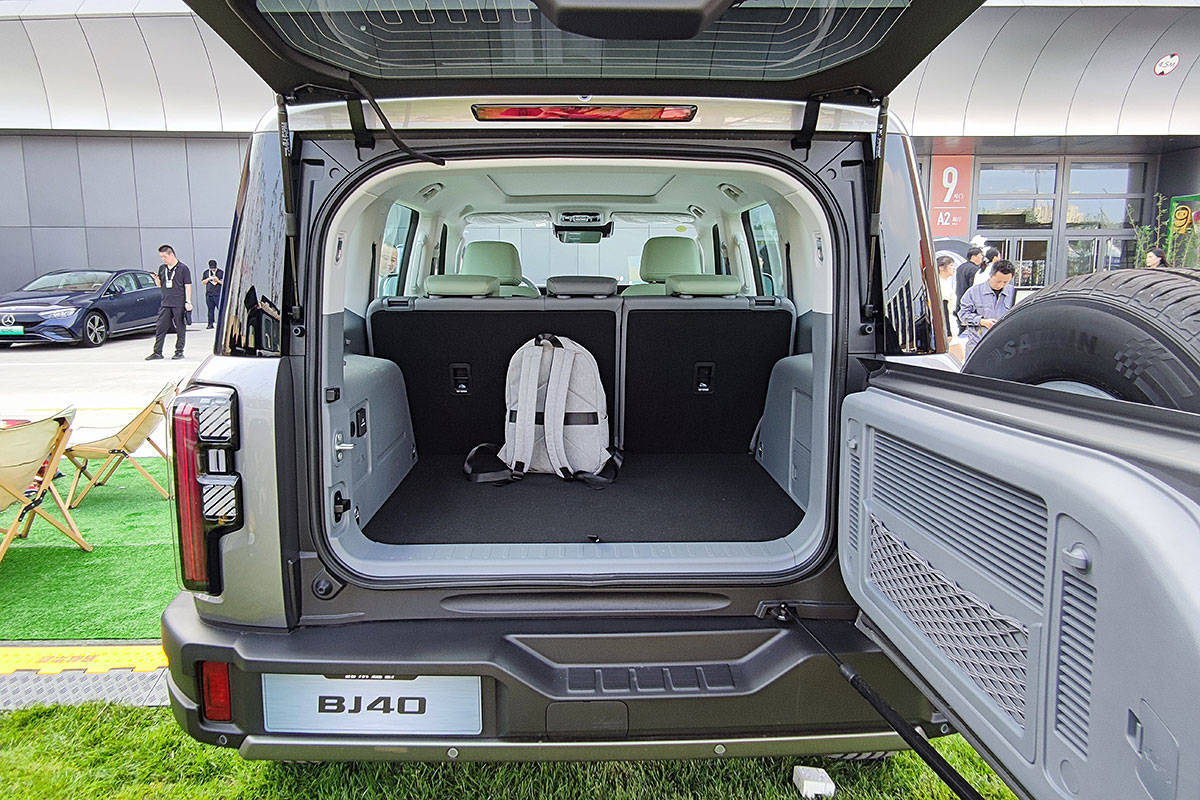 指导价14.99万起/焕新价12.69万起 北京越野BJ40燃油上市_搜狐汽车_搜狐网