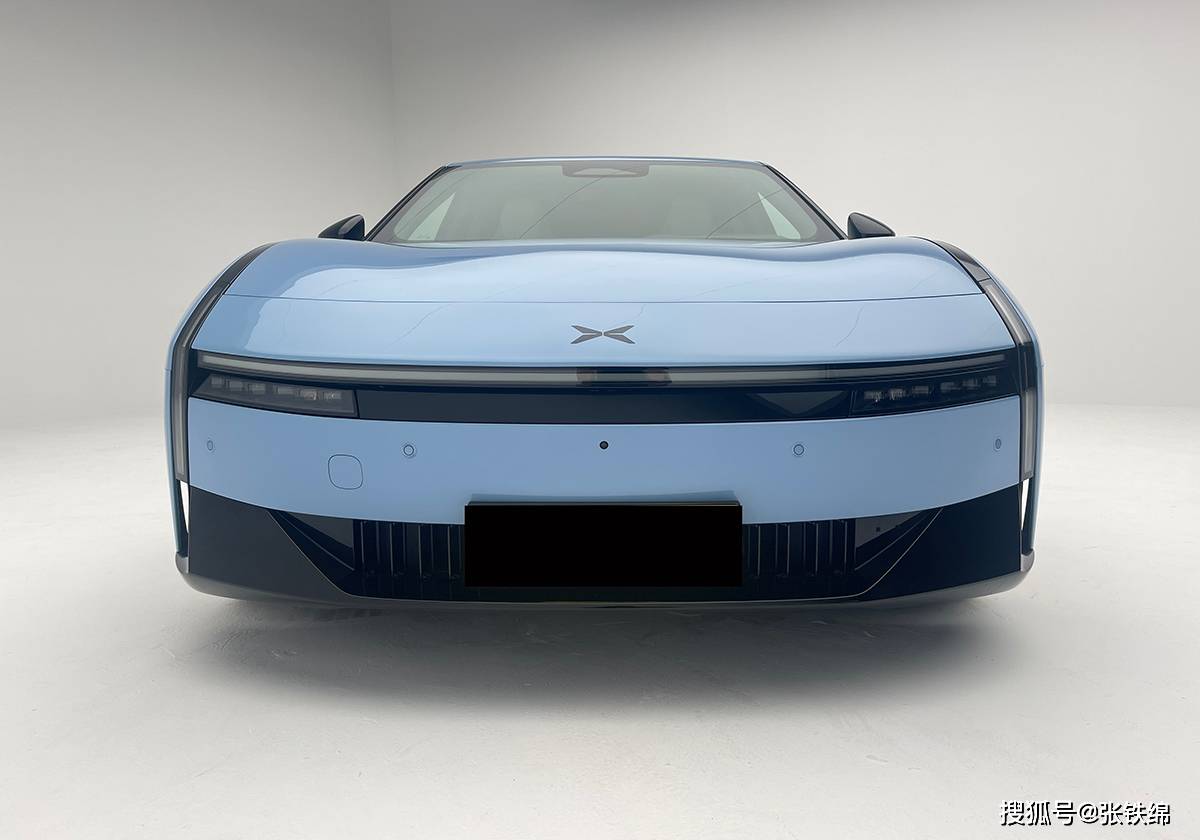 谈不上多漂亮，但足够个性，新款小鹏P7实车亮相，续航可达820km_搜狐汽车_搜狐网