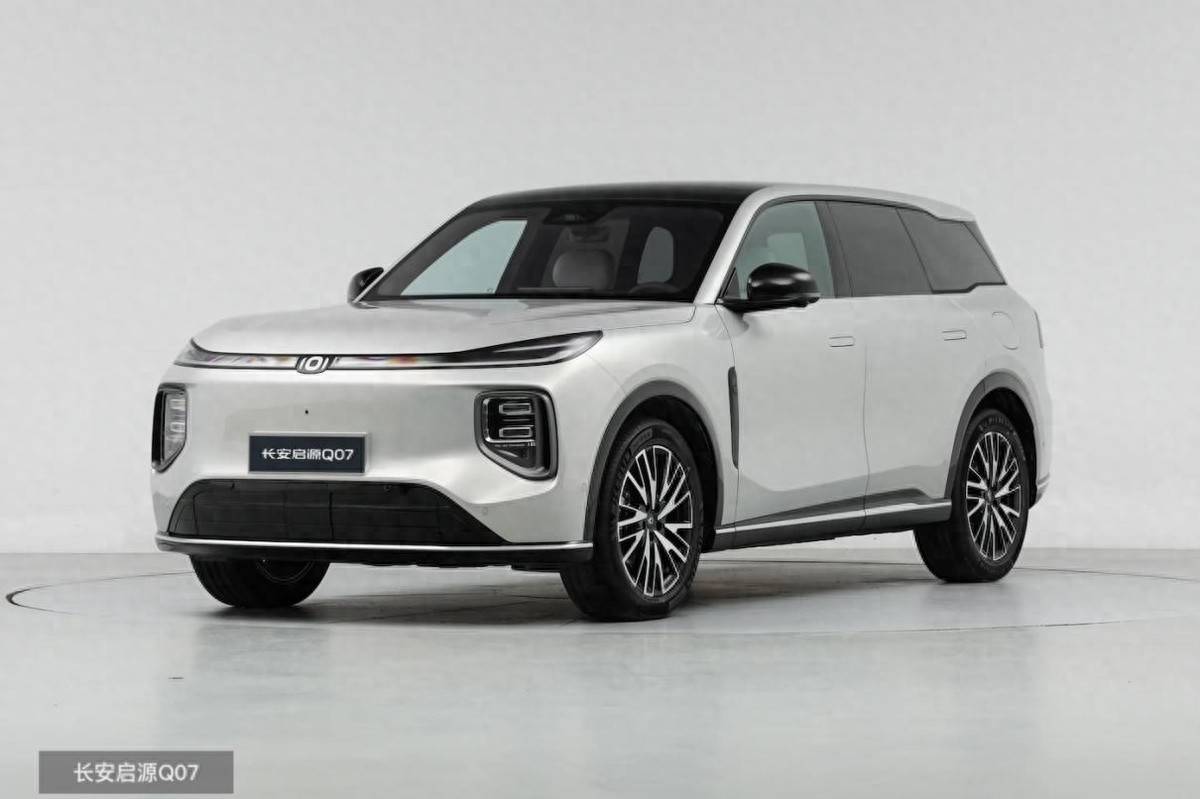 要想全家人用车舒适，选宋PLUS DM-i还是长安启源Q07？_搜狐汽车_搜狐网