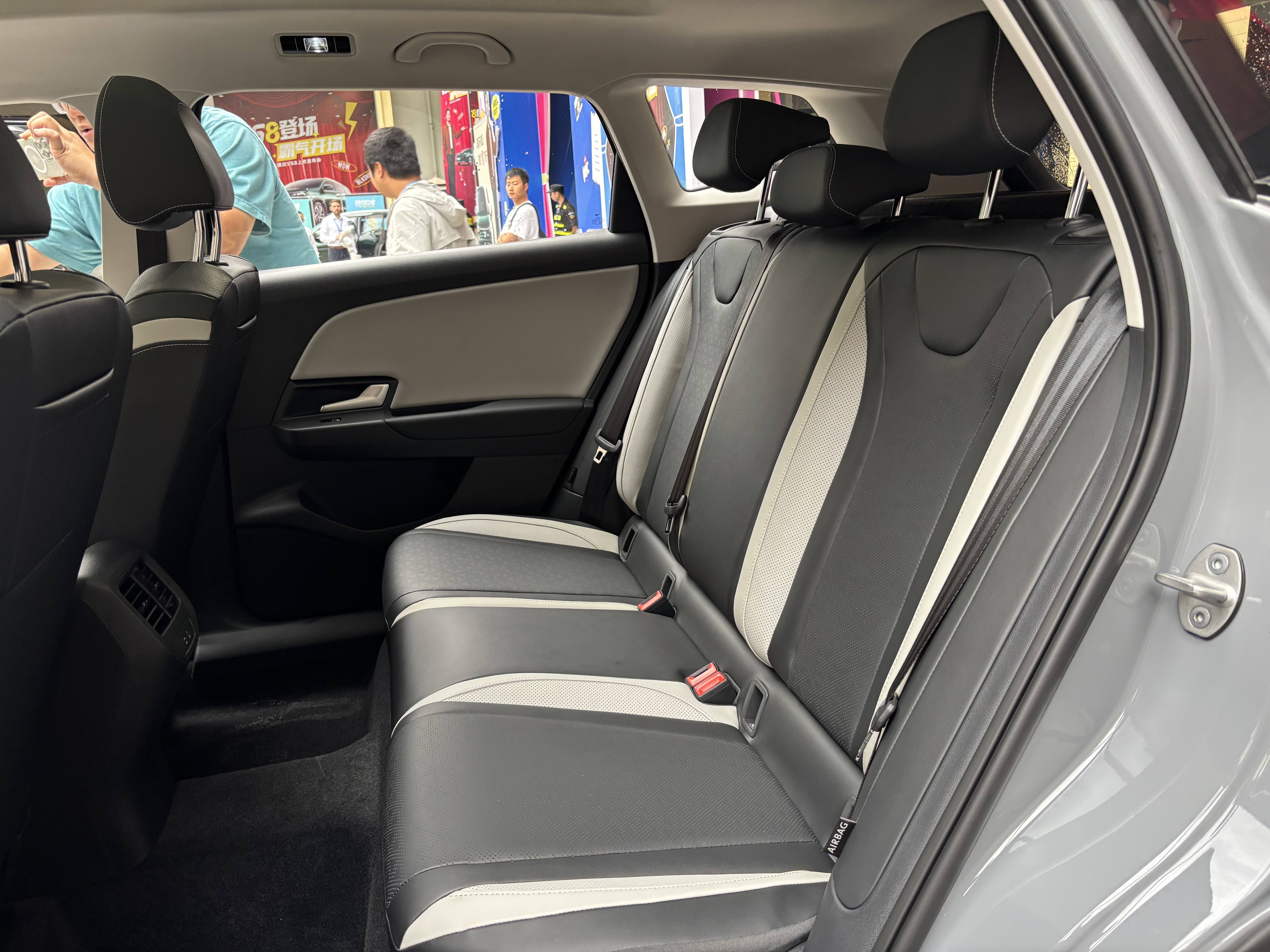 雷佳音代言的“国民神车”，捷达VS8售价9.59万元起，性价比突出_搜狐汽车_搜狐网