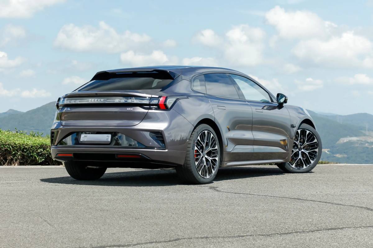 新款极氪001正式亮相，900V平台与全系激光雷达成亮点_搜狐汽车_搜狐网