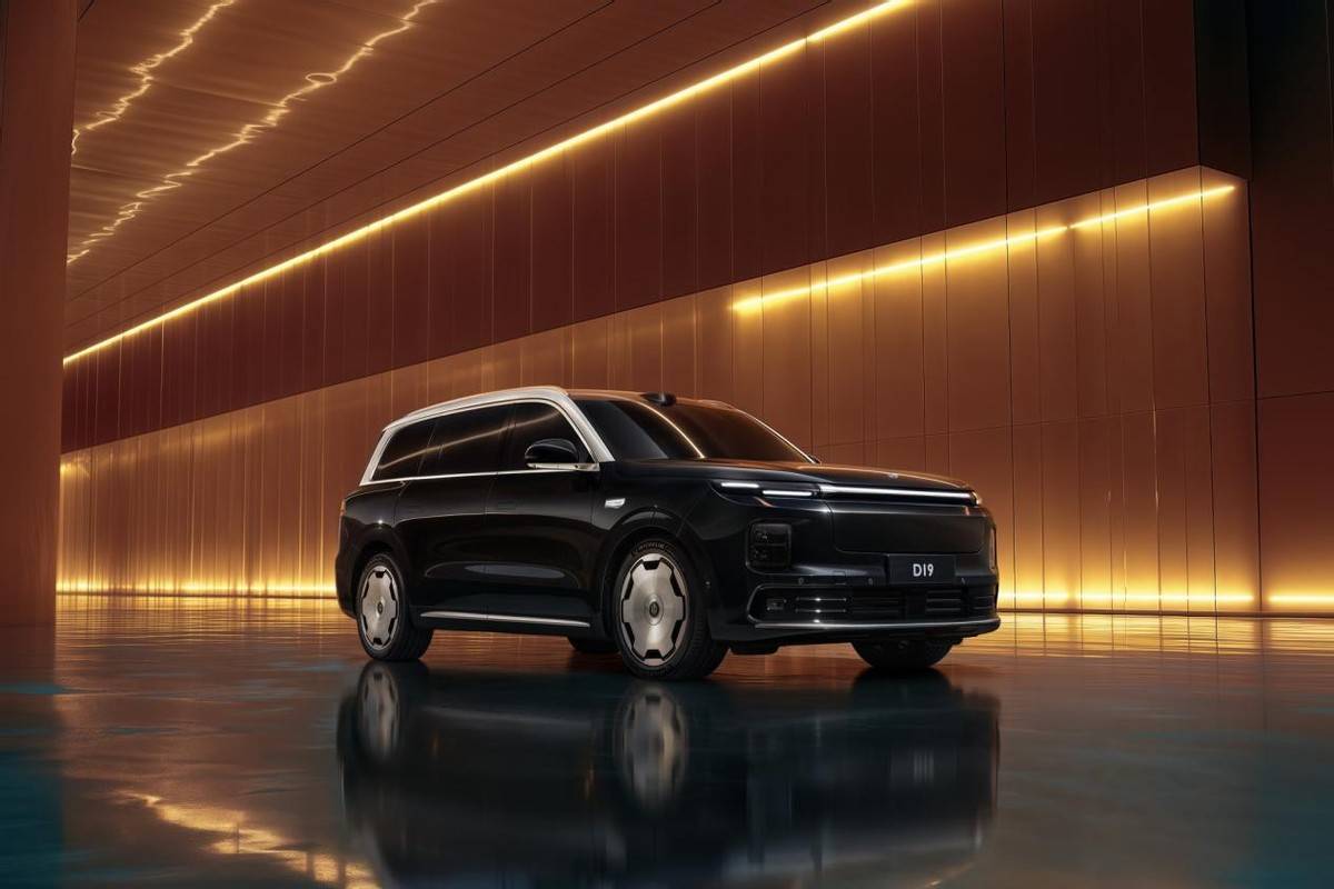 零跑D19首发亮相：百万级体验，30万级价格！_搜狐汽车_搜狐网