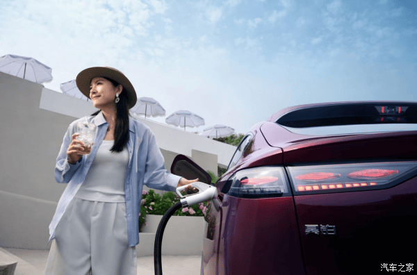 价格差1.8万、权益更丰富，昊铂HT对比智己LS6怎么选？_搜狐汽车_搜狐网