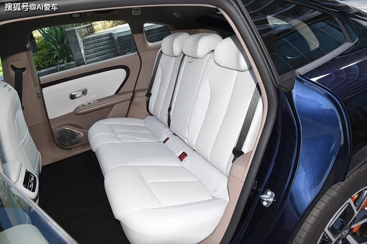 长安启源A06 11月9日上市！中大型车/纯电版预售11.99万元起